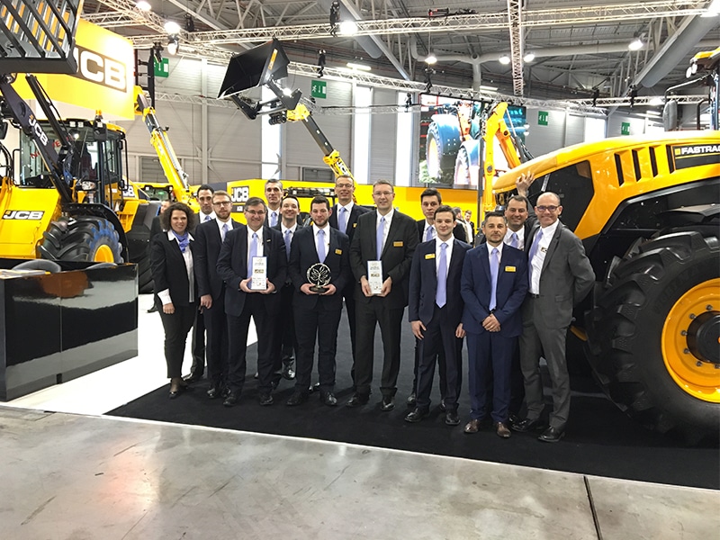 New JCB machines praised at Paris International Agribusiness Show 2017