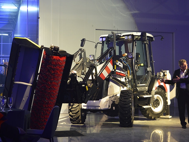 JCB 3CX Road Master backhoe launched